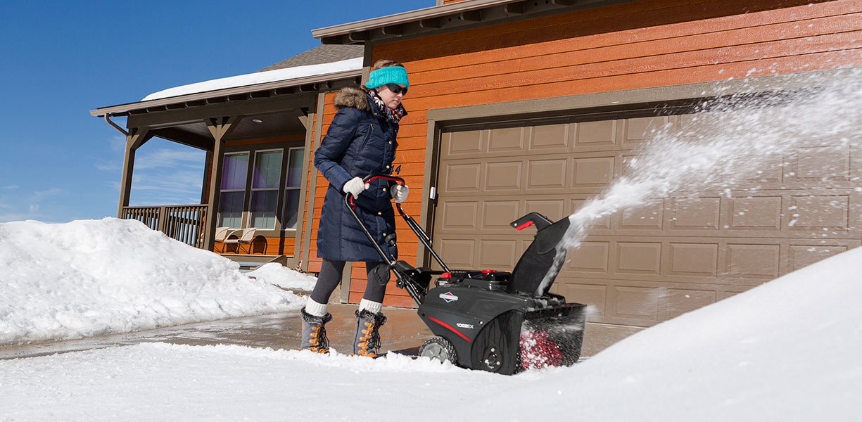 Snow Blowers | Briggs & Stratton